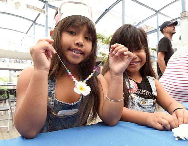 Girls Day fun starts early | News, Sports, Jobs - Maui News